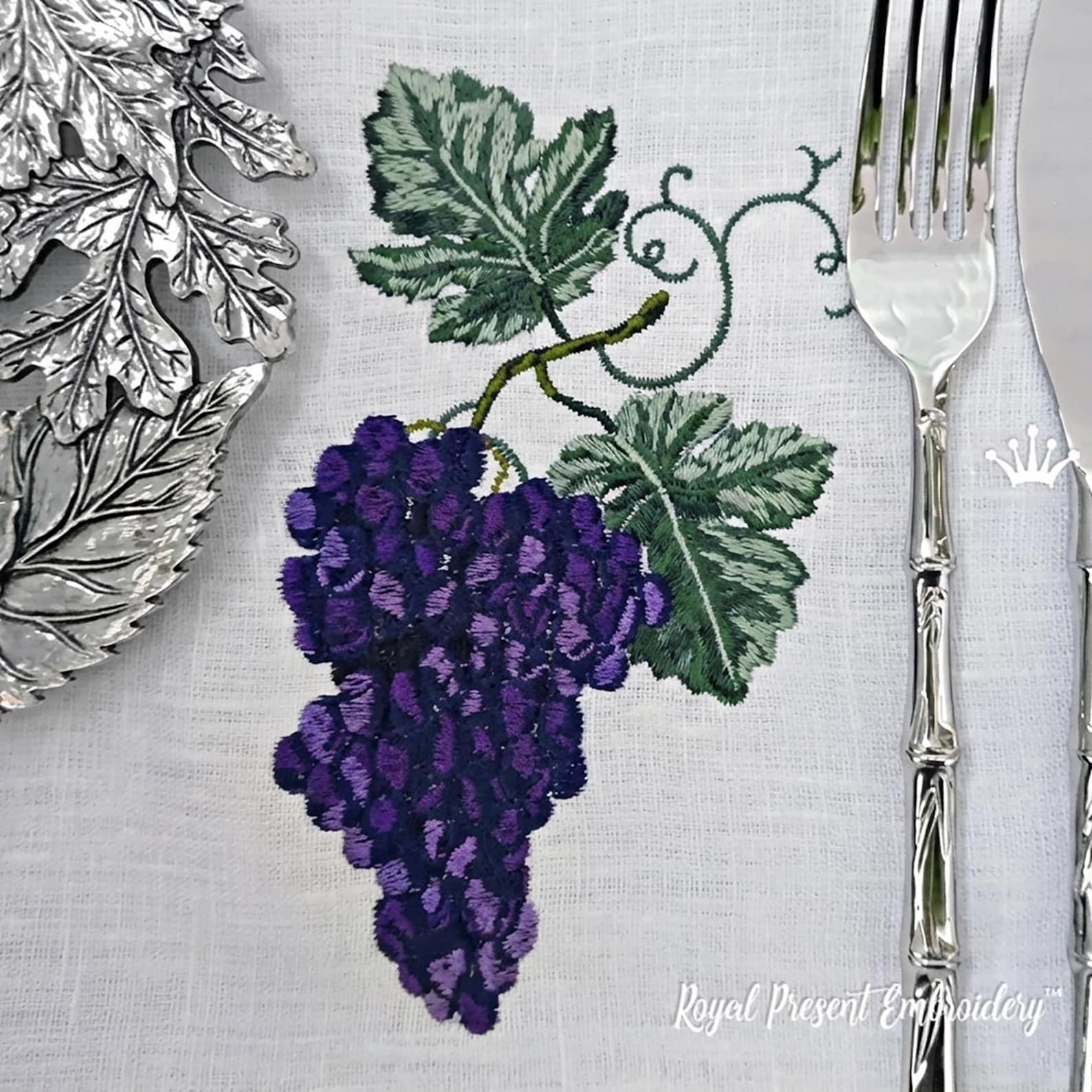 Lush Grapevine Machine Embroidery Design - Etsy