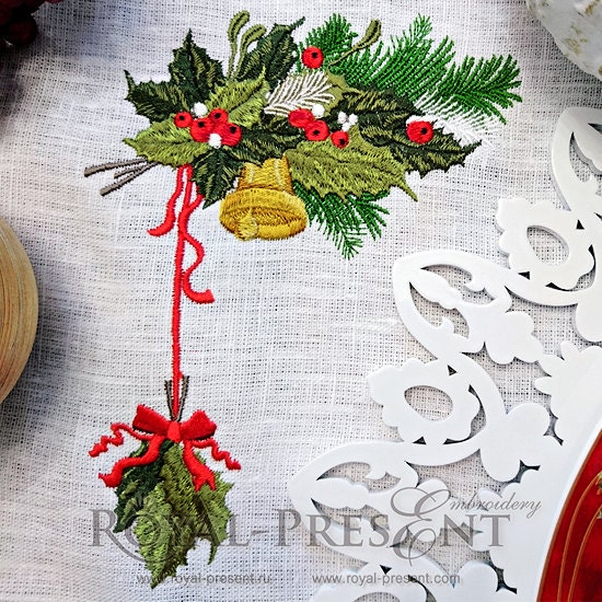 Vintage Christmas Machine Embroidery Design With Holly Berry and Bell ...
