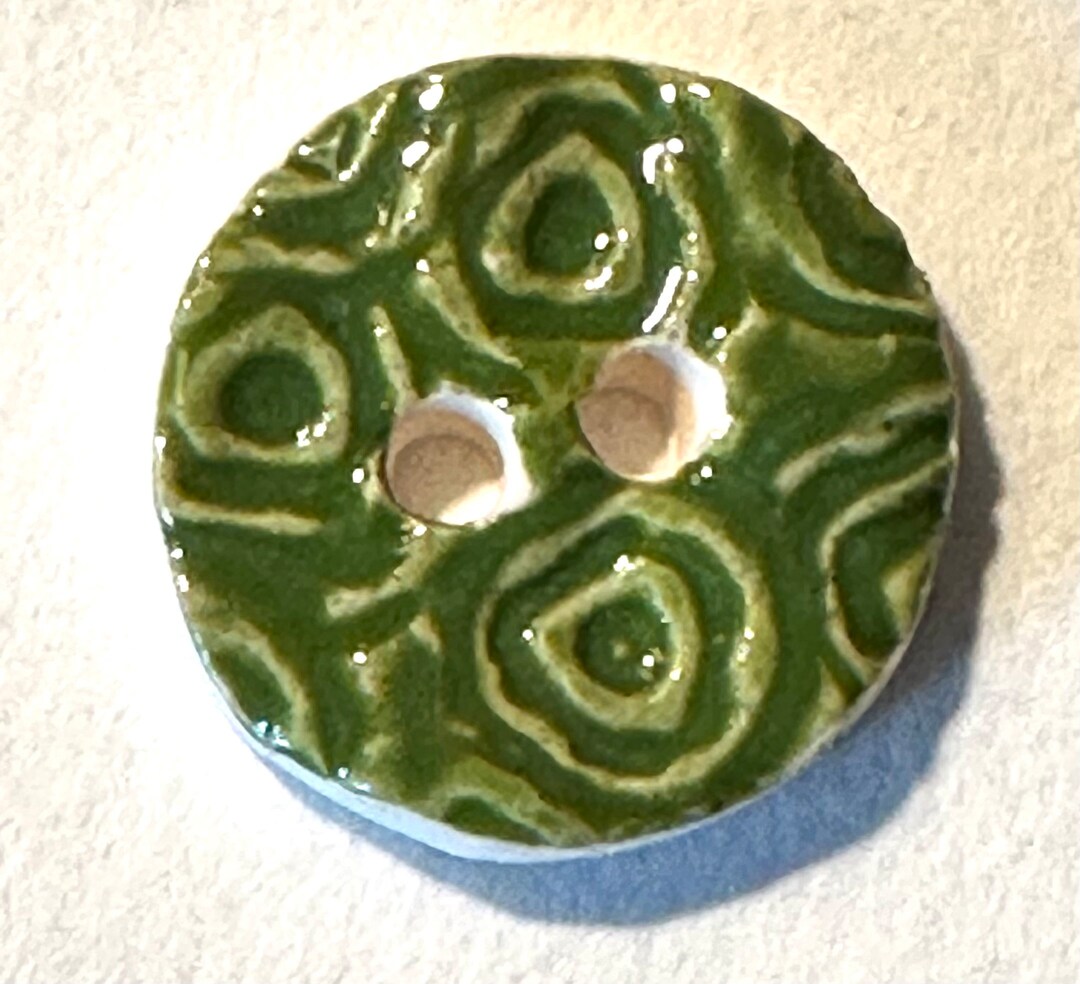 Grass Green Scant 1-inch (15/16-inch) Buttons Handmade Fine English ...