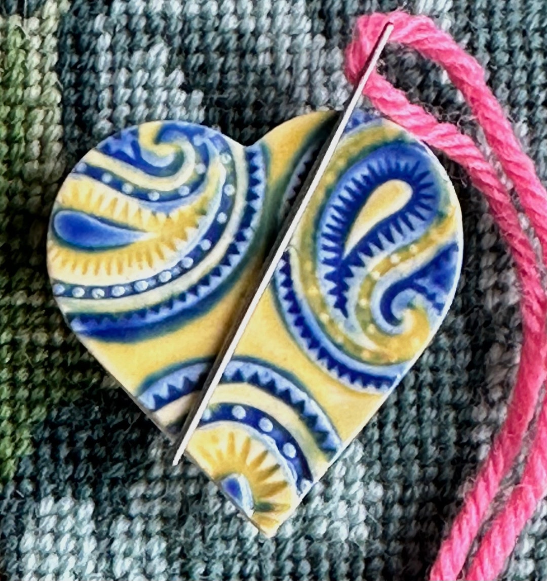 Ceramic Needle Minder Keeper Holder Fridge Kitchen Office Magnet ...