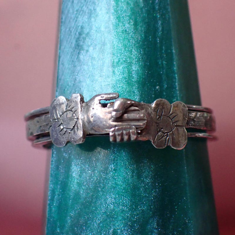 Gimmel Ring - Etsy