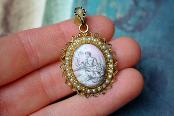 Antique Victorian Gilt Enamel Pink En Grisaille Minia… - Gem