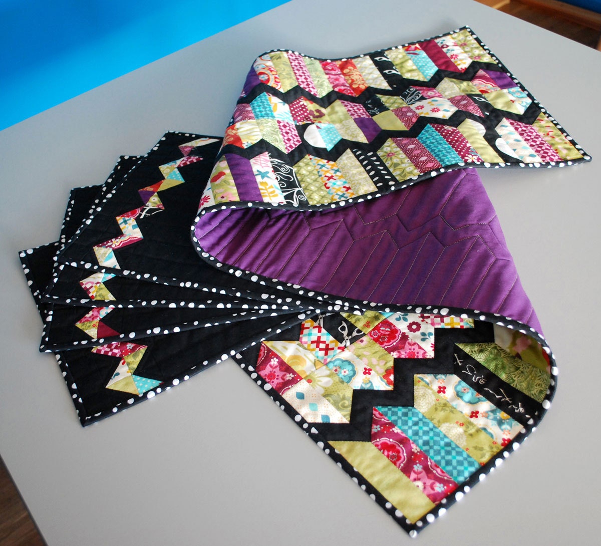 Zigzag Run Table Runner Quilt Pattern PDF Charm Square - Etsy