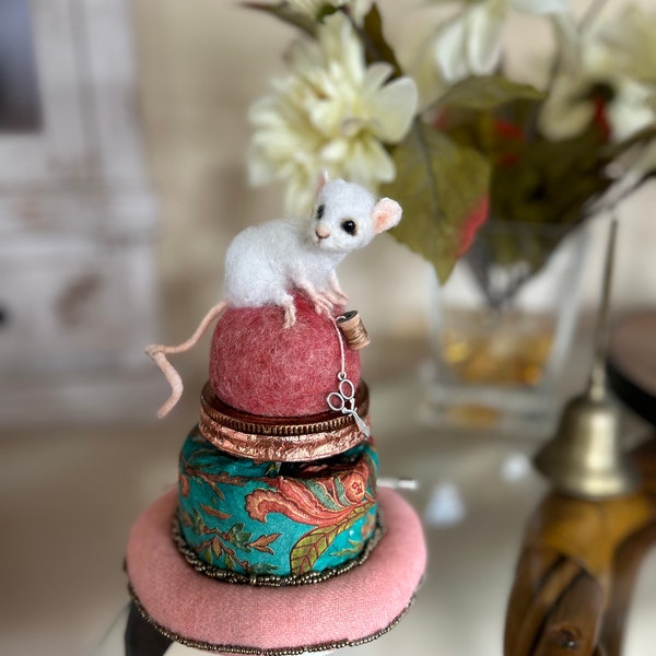 Mouse Pincushion - Etsy
