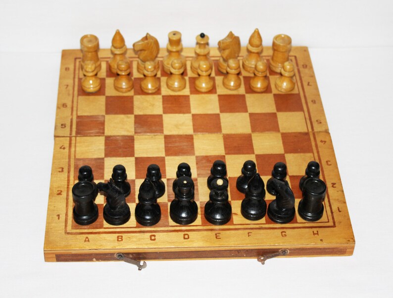 Chess Set, Old Chess,chess Pieces,chess Board,vintage,board Game ...