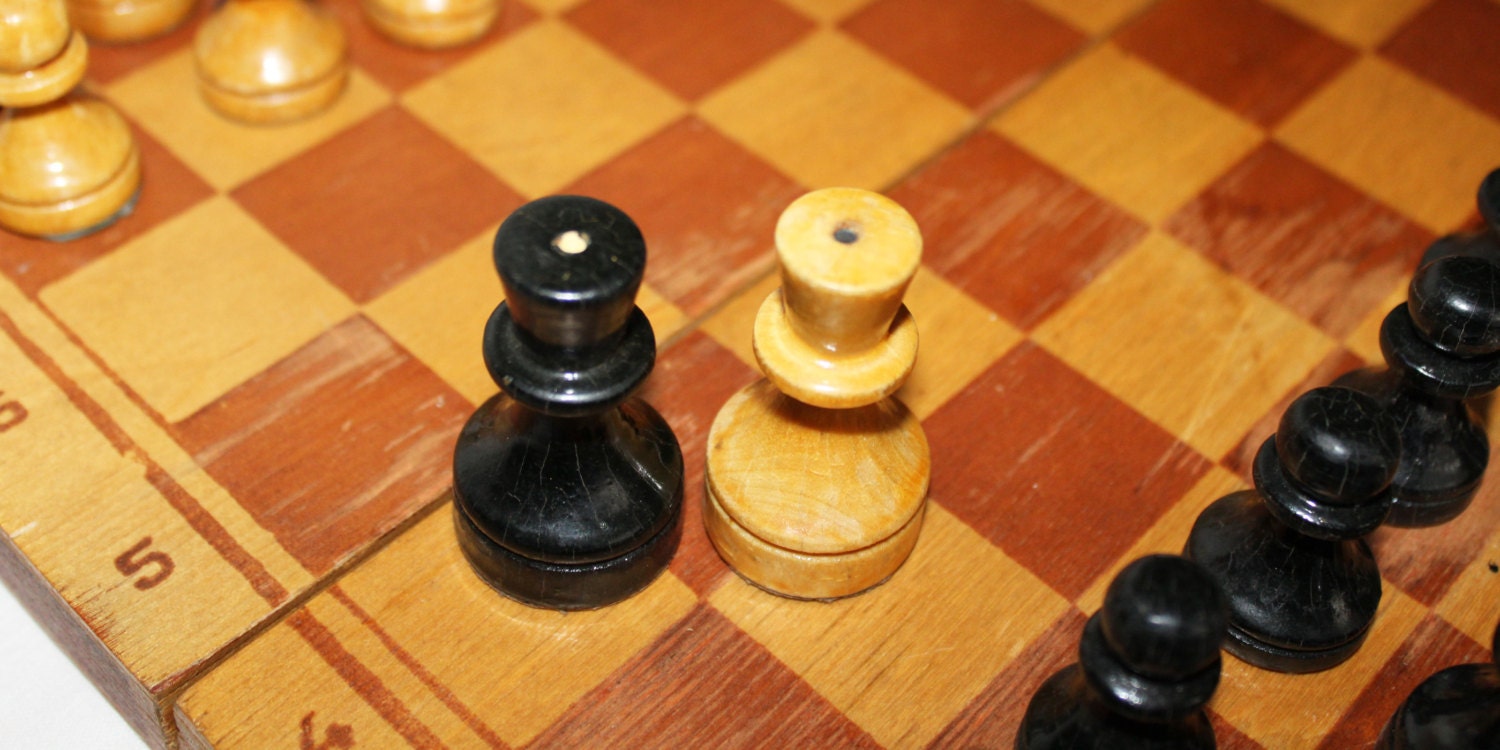 Chess Set, Old Chess,chess Pieces,chess Board,vintage,board Game ...