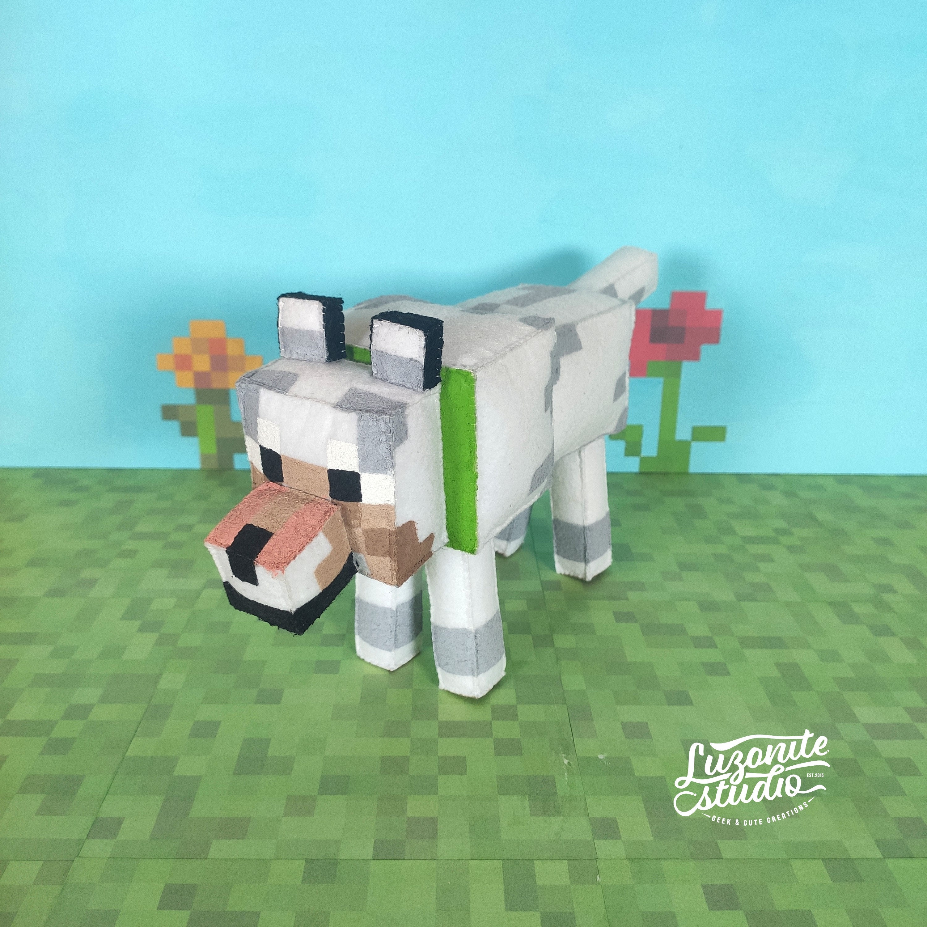 Minecraft Papercraft Wolf Tame