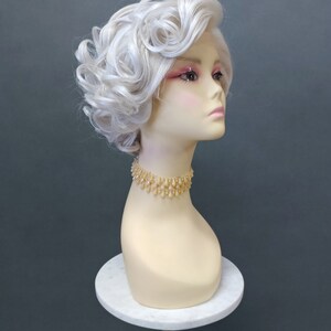 Lace Front Short White Gray Retro Curly Heat Resistant Wig Doris Day ...