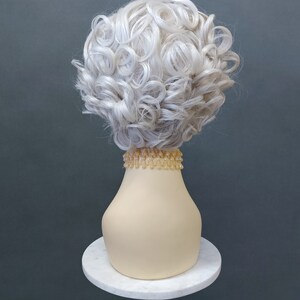 Lace Front Short White Gray Retro Curly Heat Resistant Wig Doris Day ...