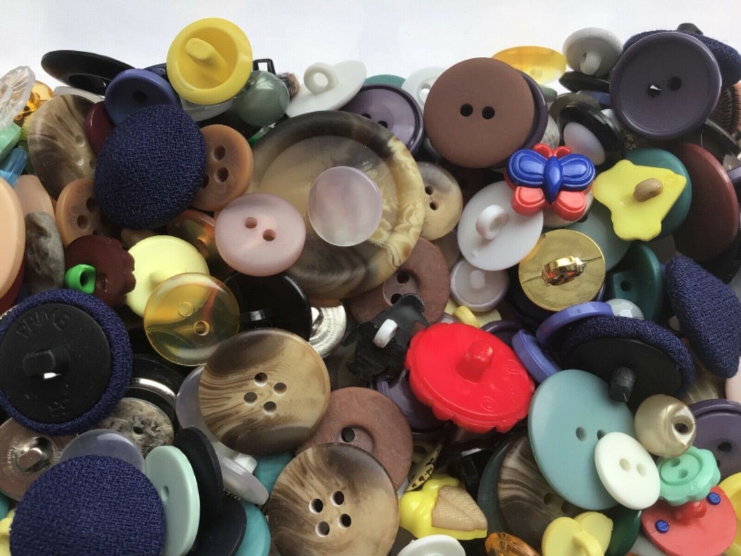 Assorted Mixed Buttons Arts Crafts Sewing Card Making X10 Colours ...