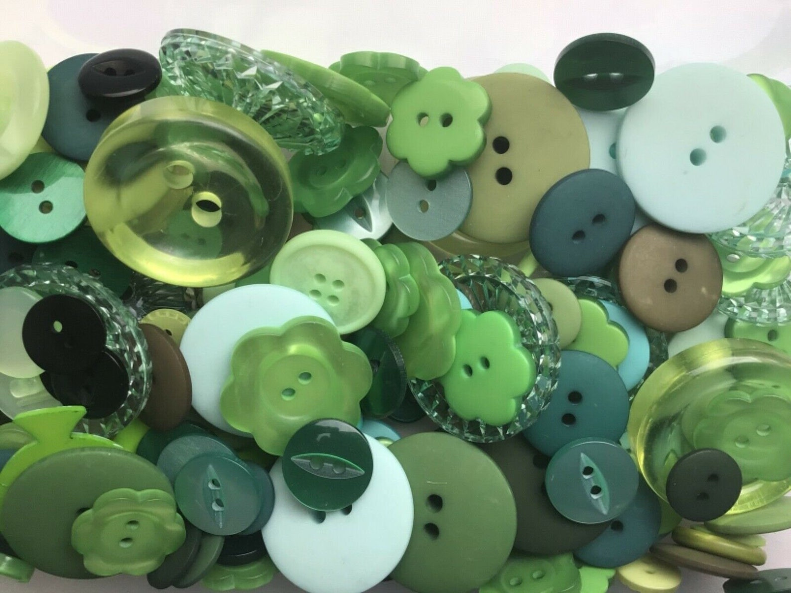 Assorted Mixed Buttons Arts Crafts Sewing Card Making X10 Colours ...