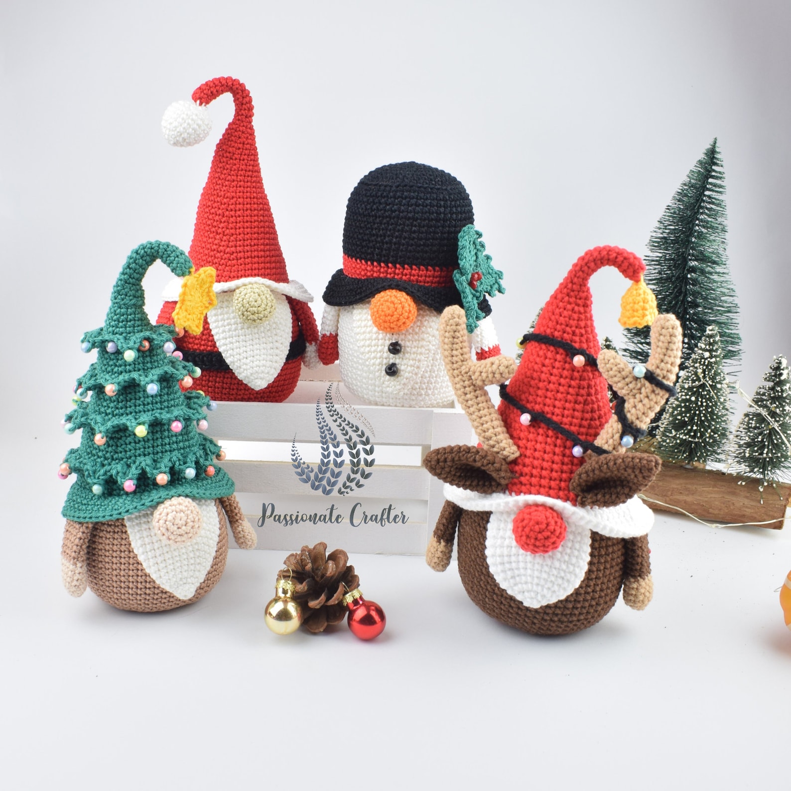 40 Gnome Pattern Bundle Christmas Gnomes, Halloween Gnomes, Easter ...