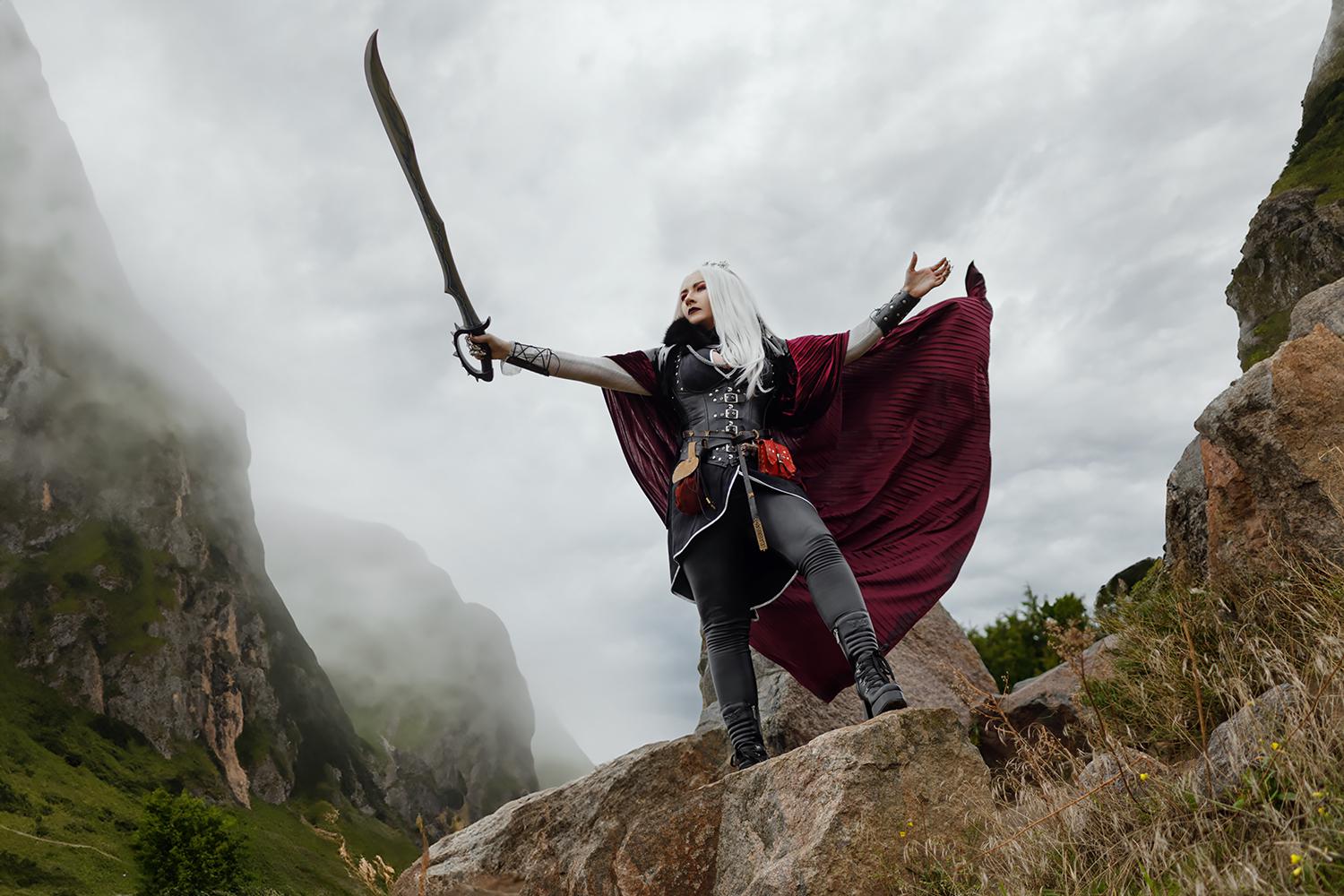 Dark Red Velvet LARP Cape | Vampire Gothic Cosplay Cloak | Manon ...