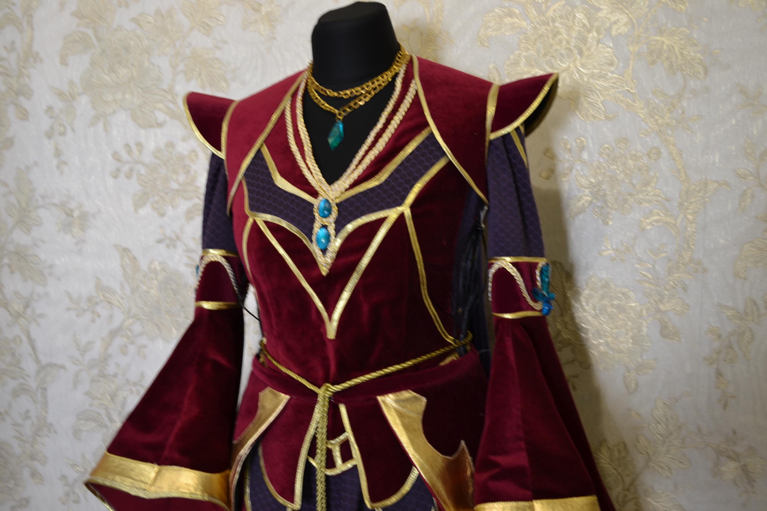 Elven Velvet Fantasy Gown – Handmade Luxury Elf Mage Costume | Italian ...