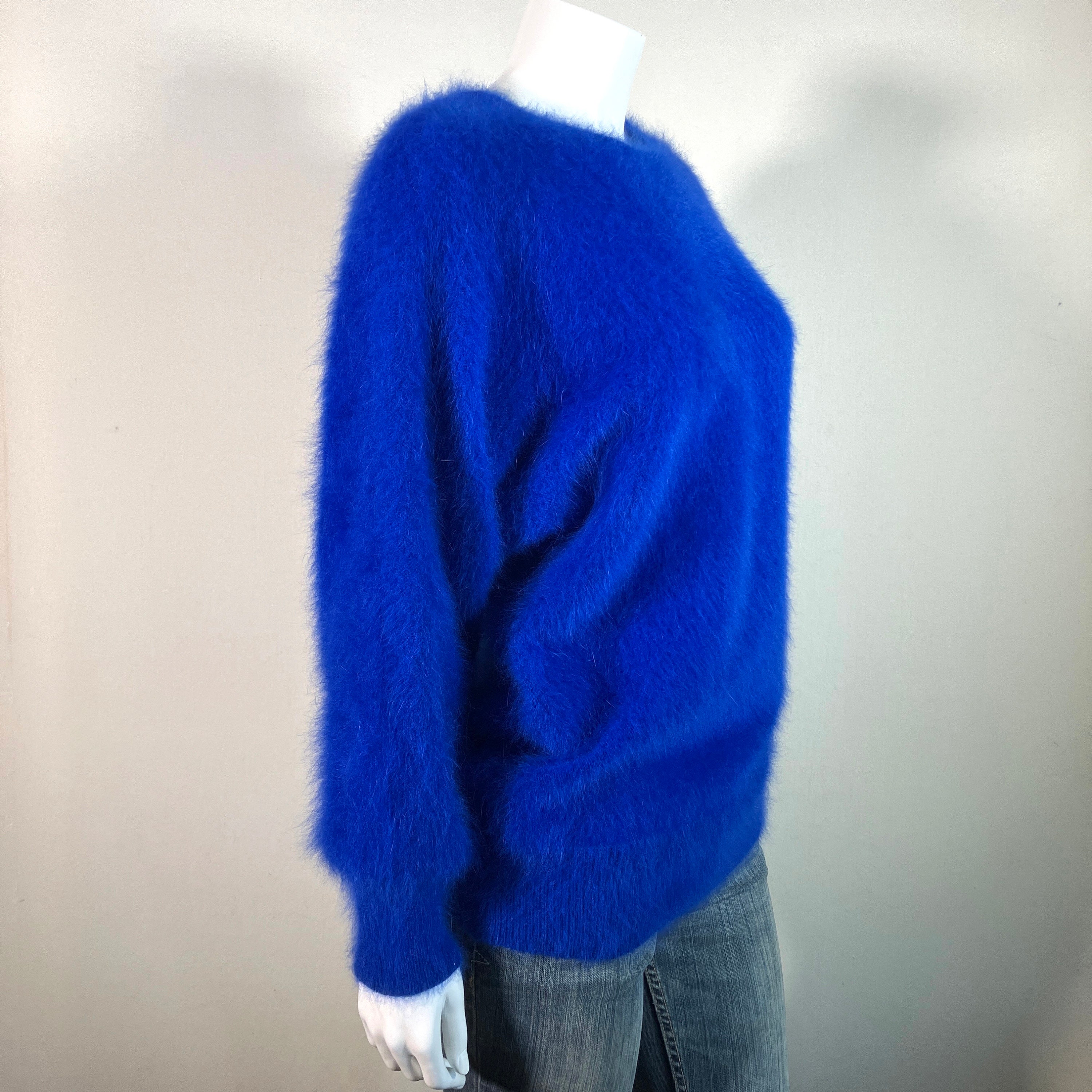 80% Angora Fuzzy Vintage VENESHA Cobalt Blue Long-sleeve Pullover ...
