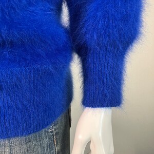 80% Angora Fuzzy Vintage VENESHA Cobalt Blue Long-sleeve Pullover ...