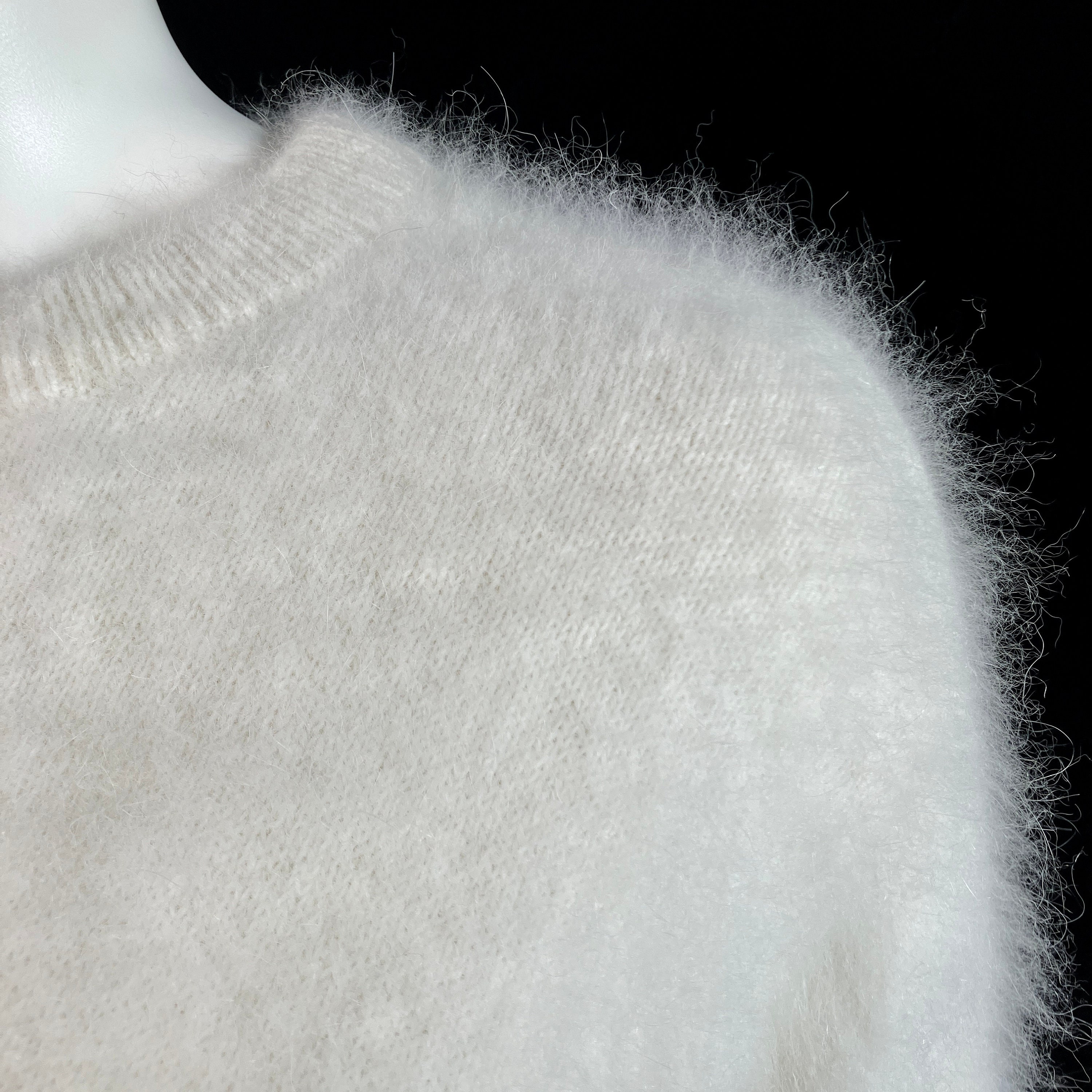62% Angora Fuzzy MICHAEL KORS Off-white Short-sleeve Sweater 32"-bust ...