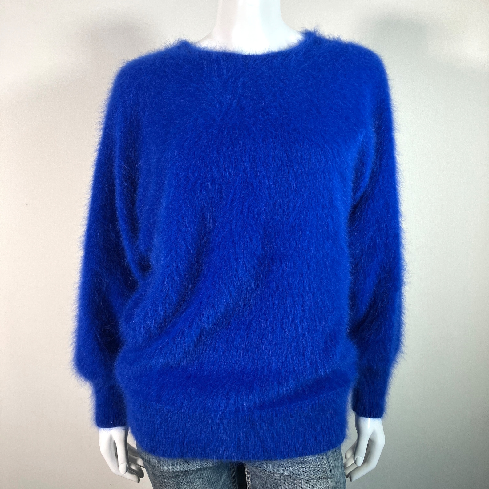 80% Angora Fuzzy Vintage VENESHA Cobalt Blue Long-sleeve Pullover ...