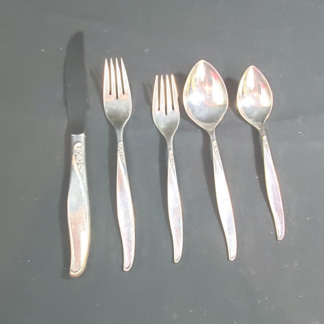1959 Oneida Community Plate Silver Plate 5 Pieces Winsome I Pattern - Etsy