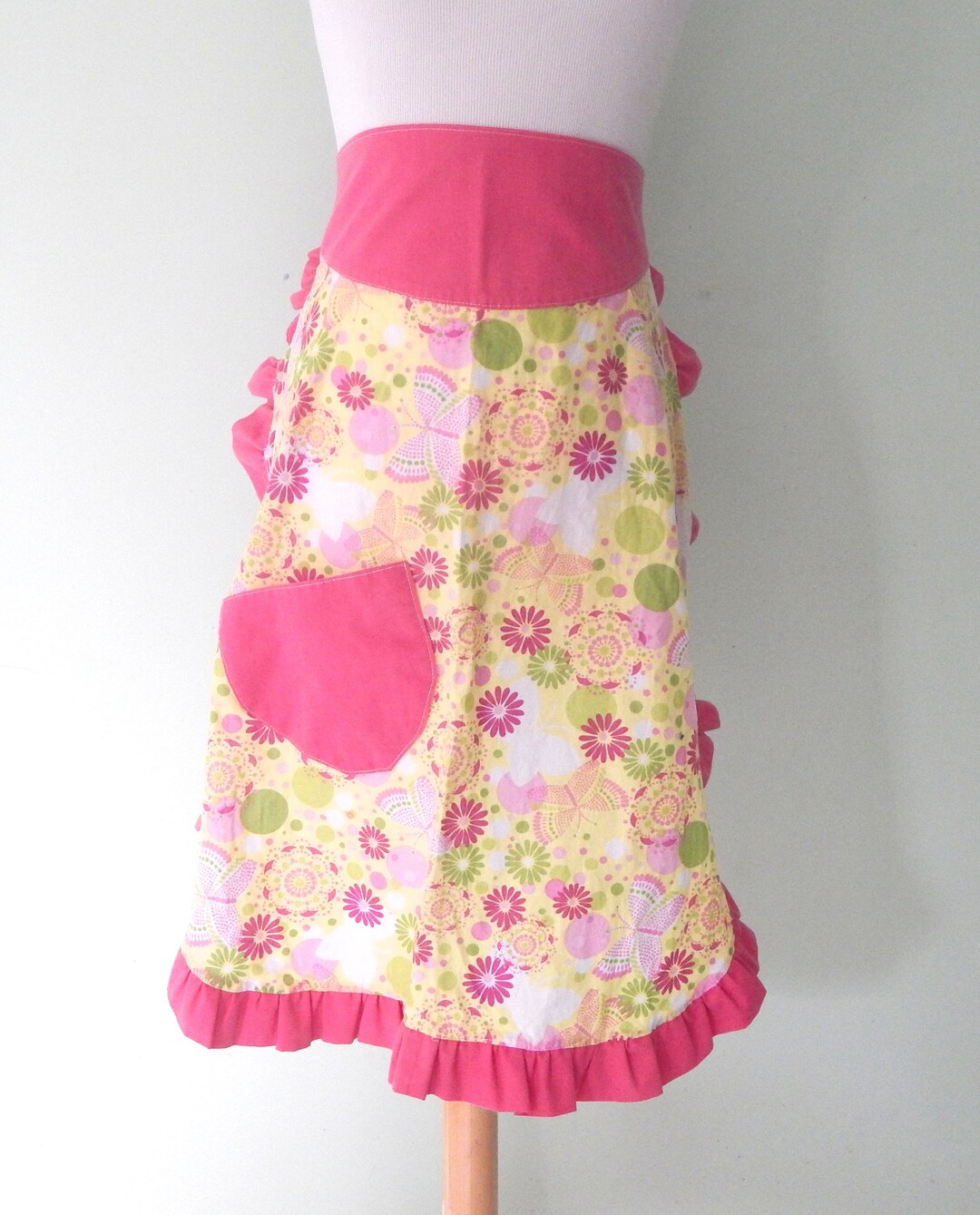Vintage/1980's/pink Frilly Apron - Etsy