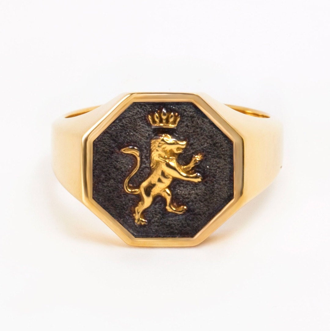 Solid Gold Lion Signet Ring: Octagonal Family Crest Ring - Etsy