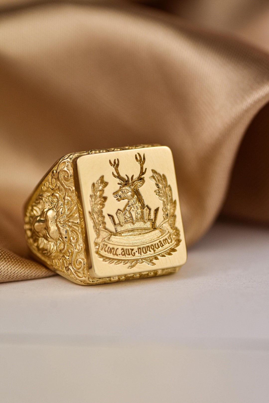 14K Gold Family Crest Ring: Square Coat of Arms Signet - Etsy