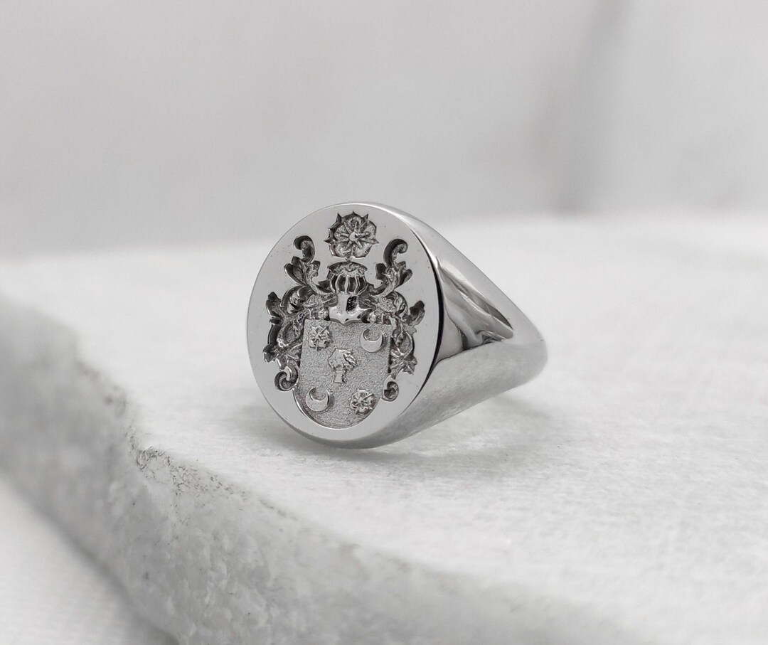 Engraved Family Crest Signet Ring: Sterling Silver Armorial Ring - Etsy