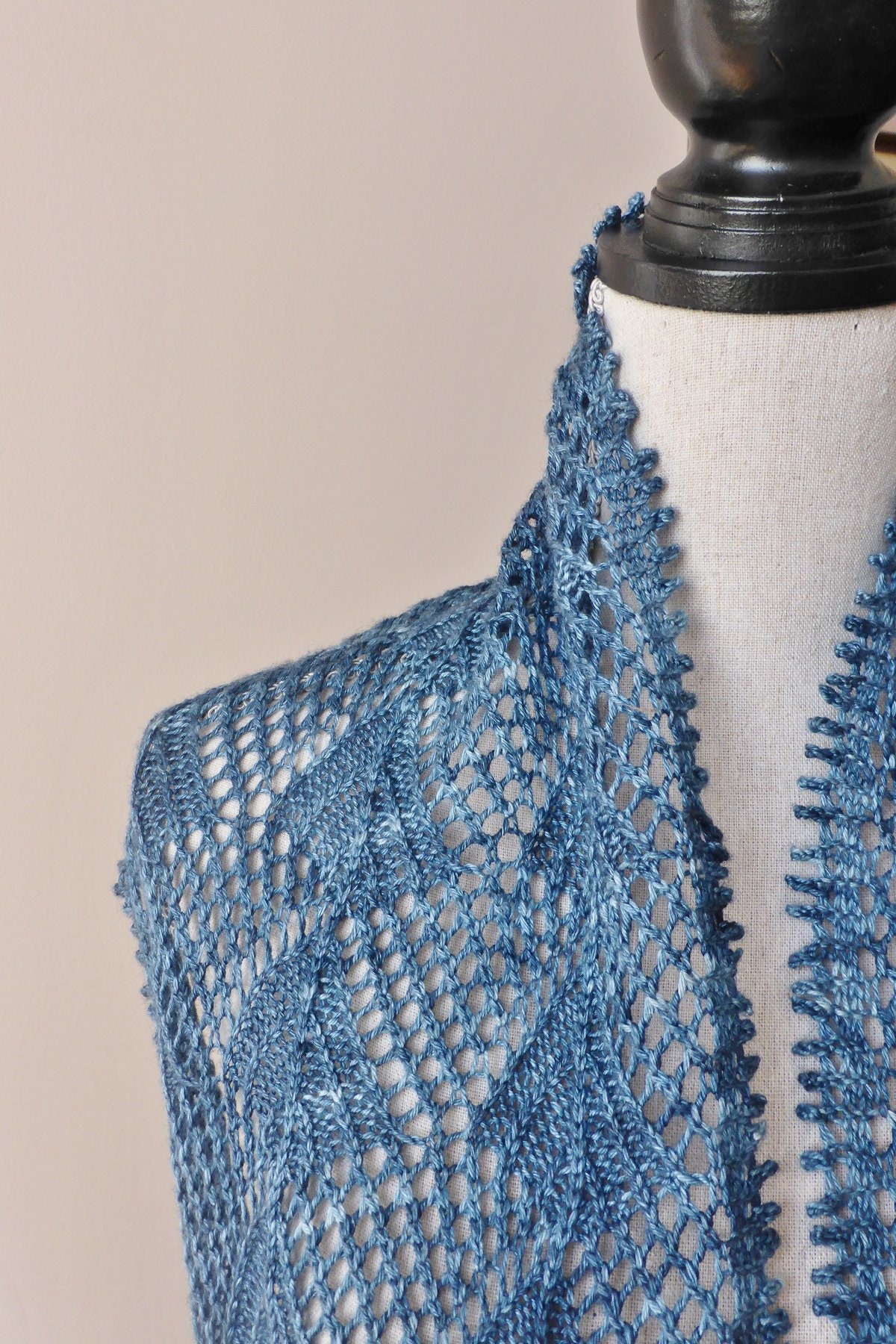 Luna Vine Cowl Knitting Pattern - Etsy
