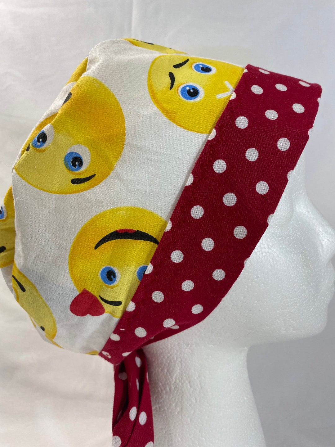 Emoji Scrub/ Surgical/ Medical / Dentist/ Nurse/ Hairloss/ Chemo/ Vet ...