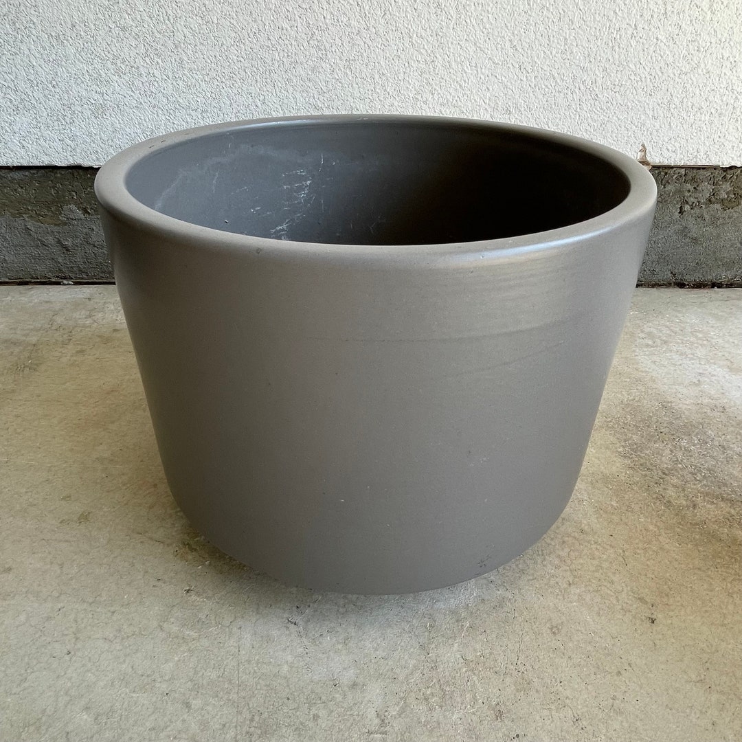 Mid Century Modern Gainey Ceramics Matte Grey C-10 Planter Pot 9 X 11 ...