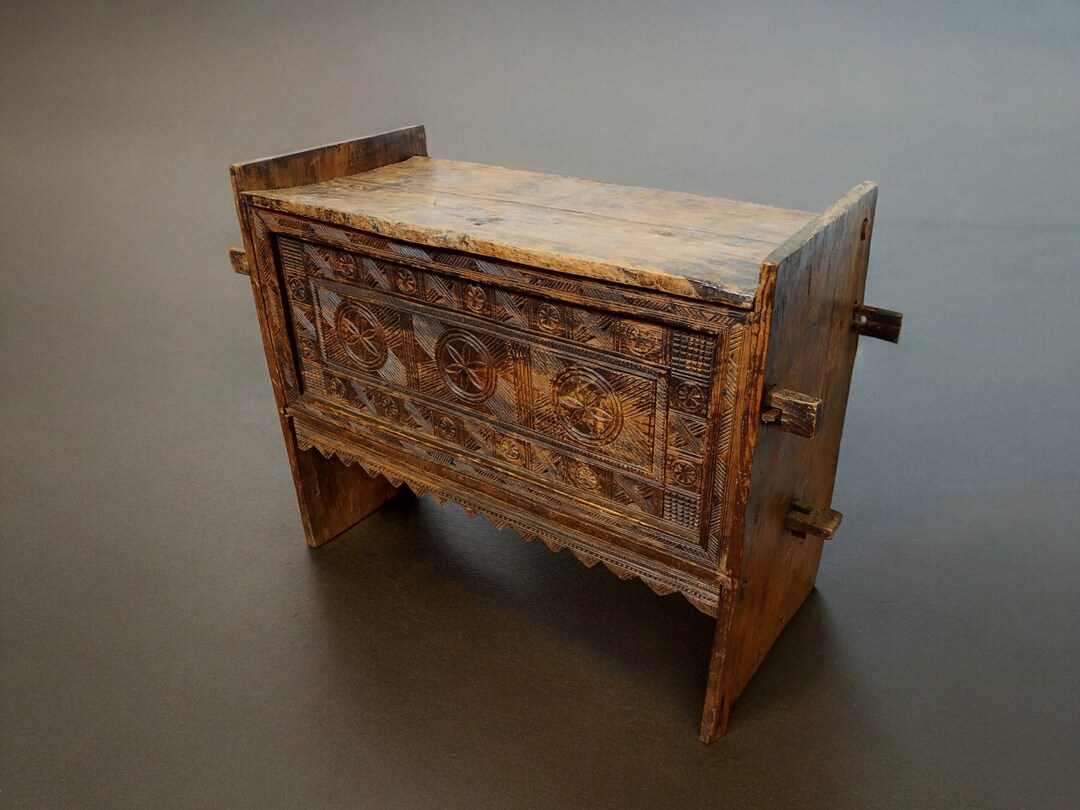 Antique 19th Century Orient Vintage Cedar Wood Treasure Dowry Chest ...