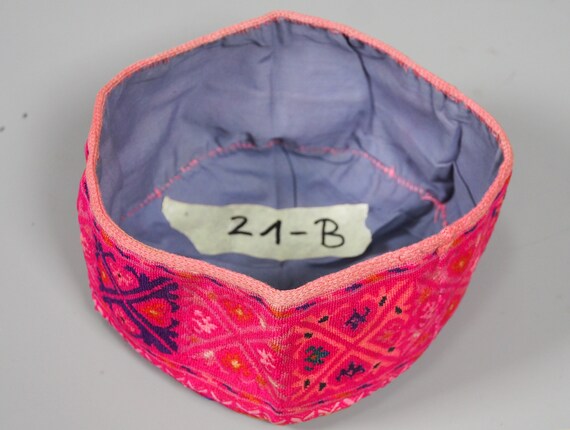 antique Women’s embroidery Hunza Caps and Ceremonial … - Gem