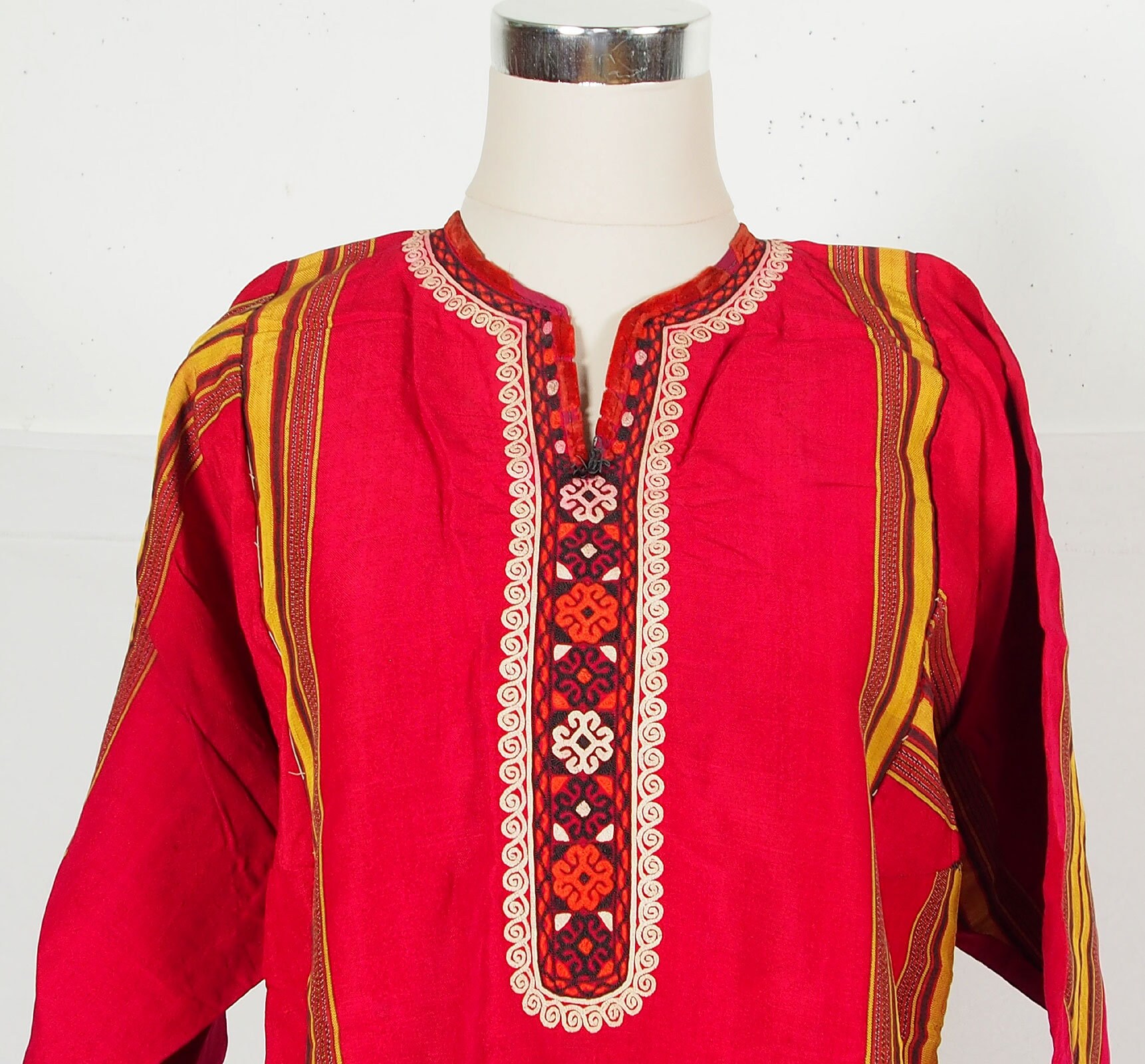 Hand embroidered nomadic Turkmen Uzbek Afghan Ethnic silk | Etsy