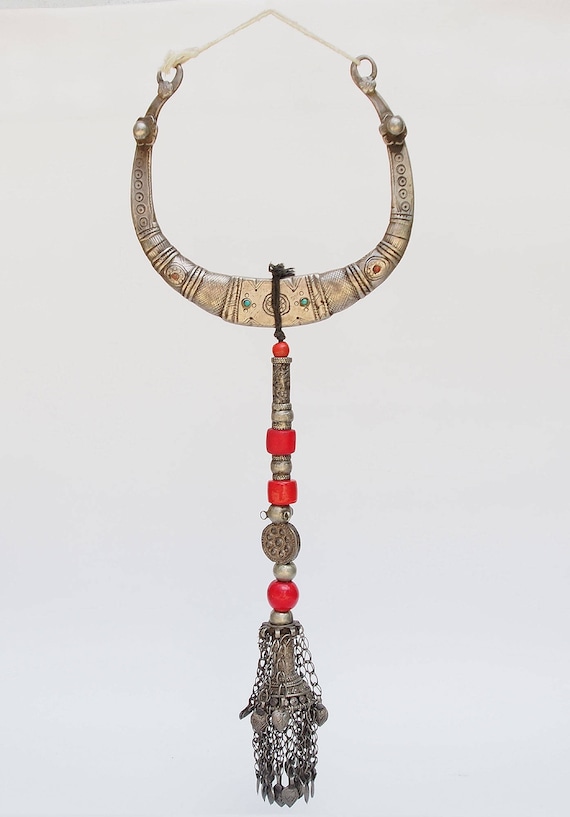 Antique Silver neck torques worn by married women in … - Gem