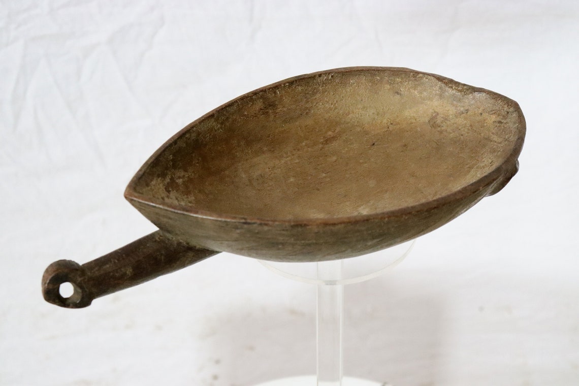 Antique Wooden Ifugaoi Carved Wooden Ritual Kinahu Bowl With Handle ...