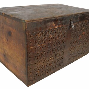 Antique 19th Century Orient Vintage Cedar Wood Treasure Dowry Chest ...