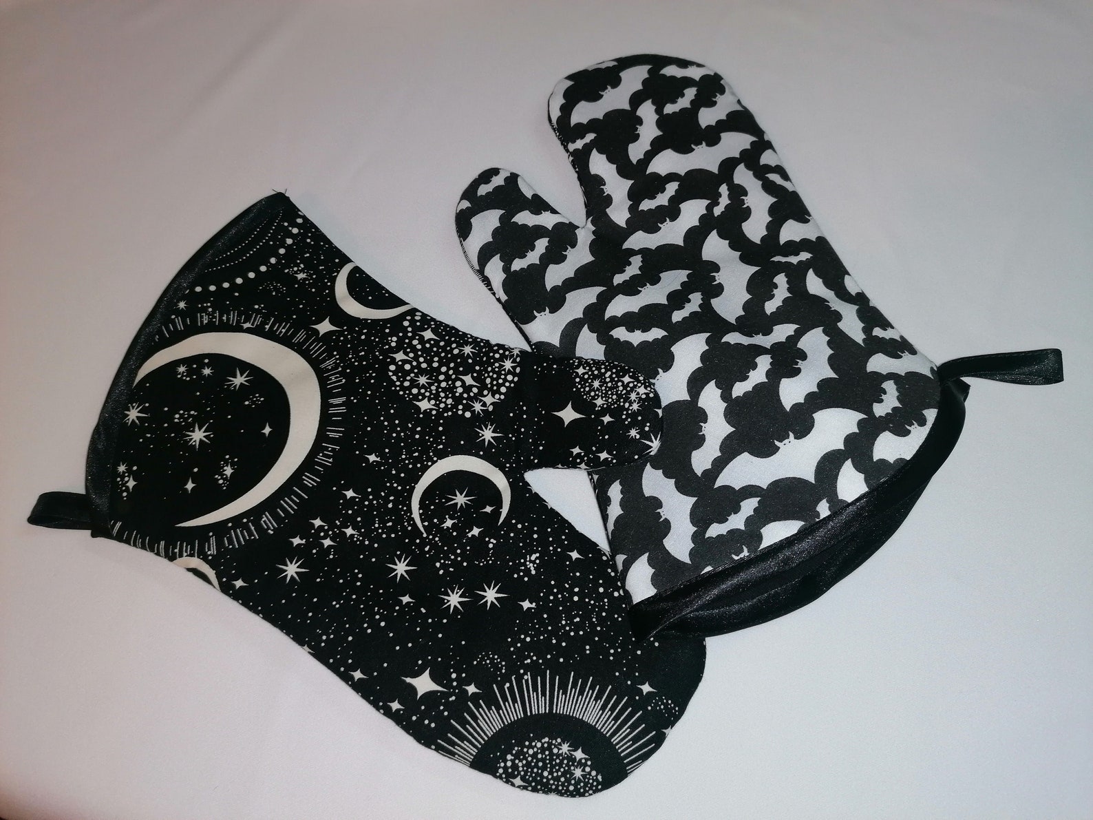Witchy Oven Gloves, Gothic, Oven Mitts, Halloween, Spooky Gift, Goth ...