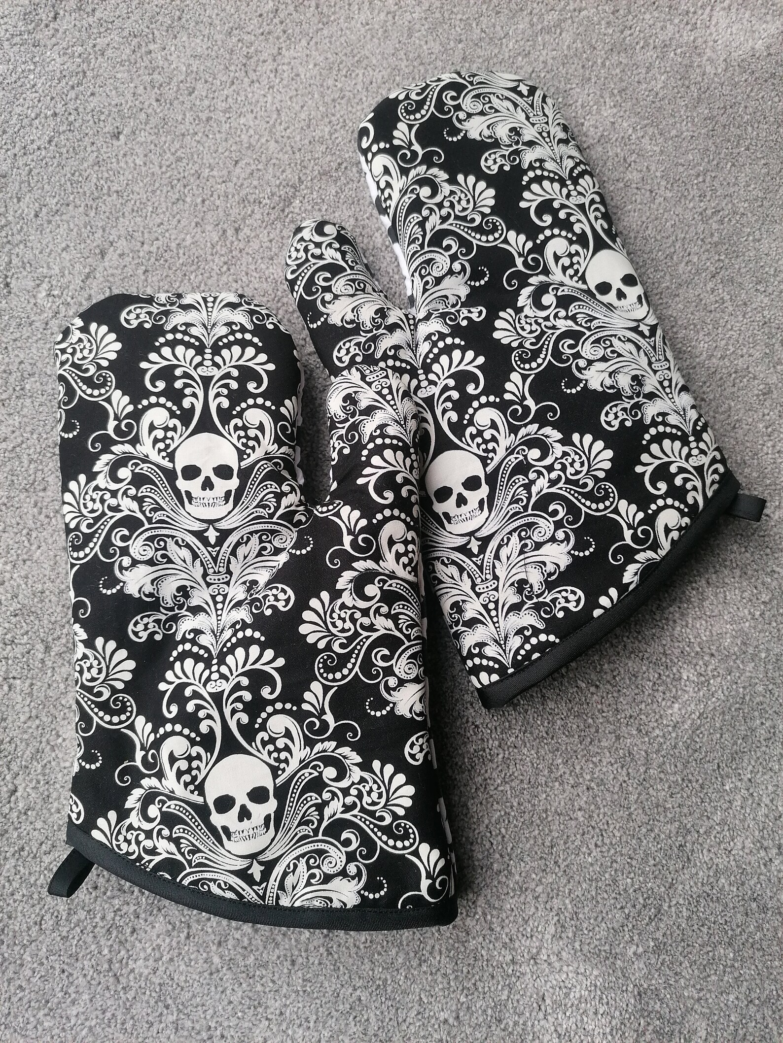 Witchy Oven Gloves, Gothic, Oven Mitts, Halloween, Spooky Gift, Goth ...