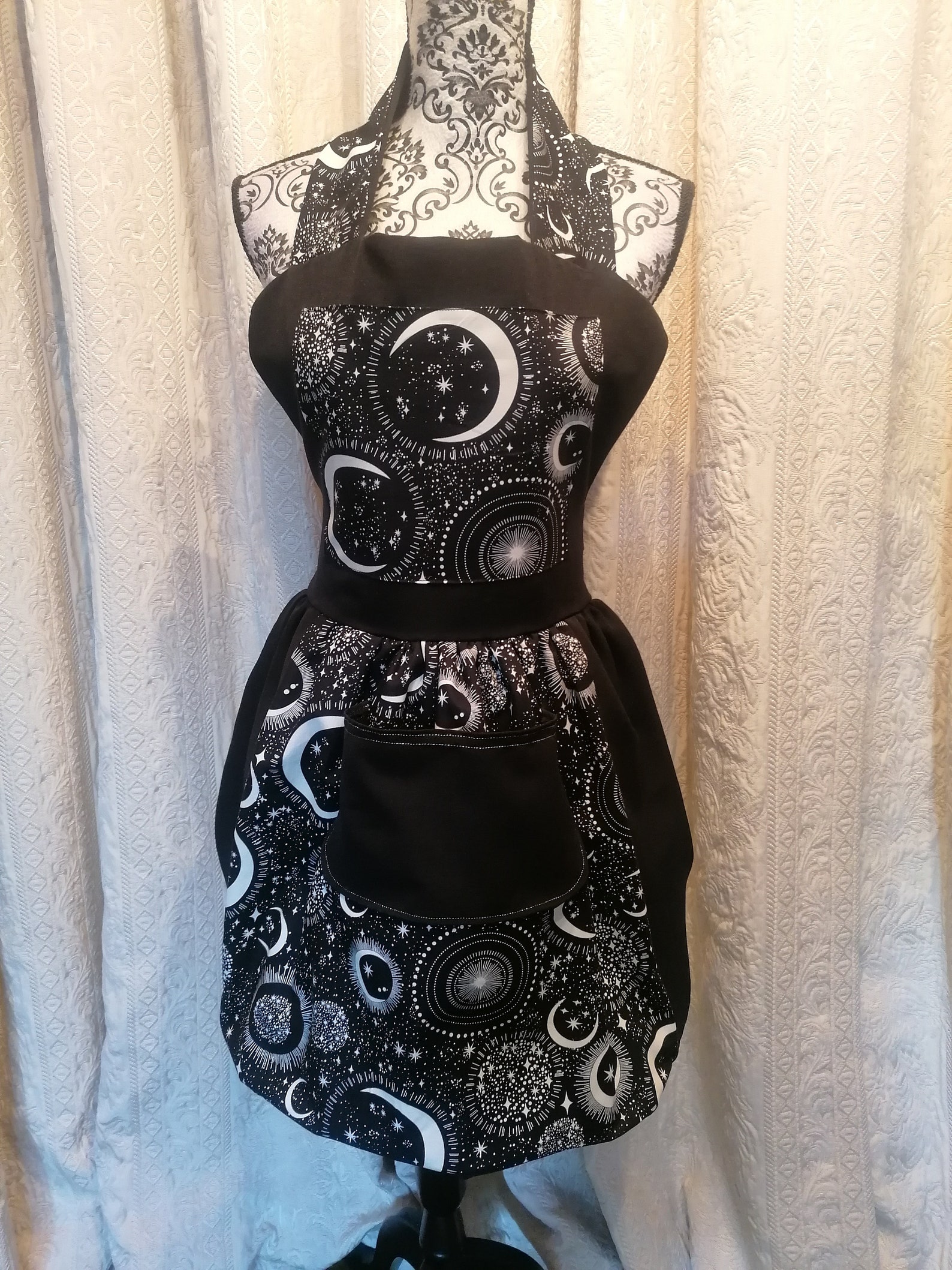 Oven Coven. Luna Apron Goth Kitchen Spooky Gift Kitchen | Etsy