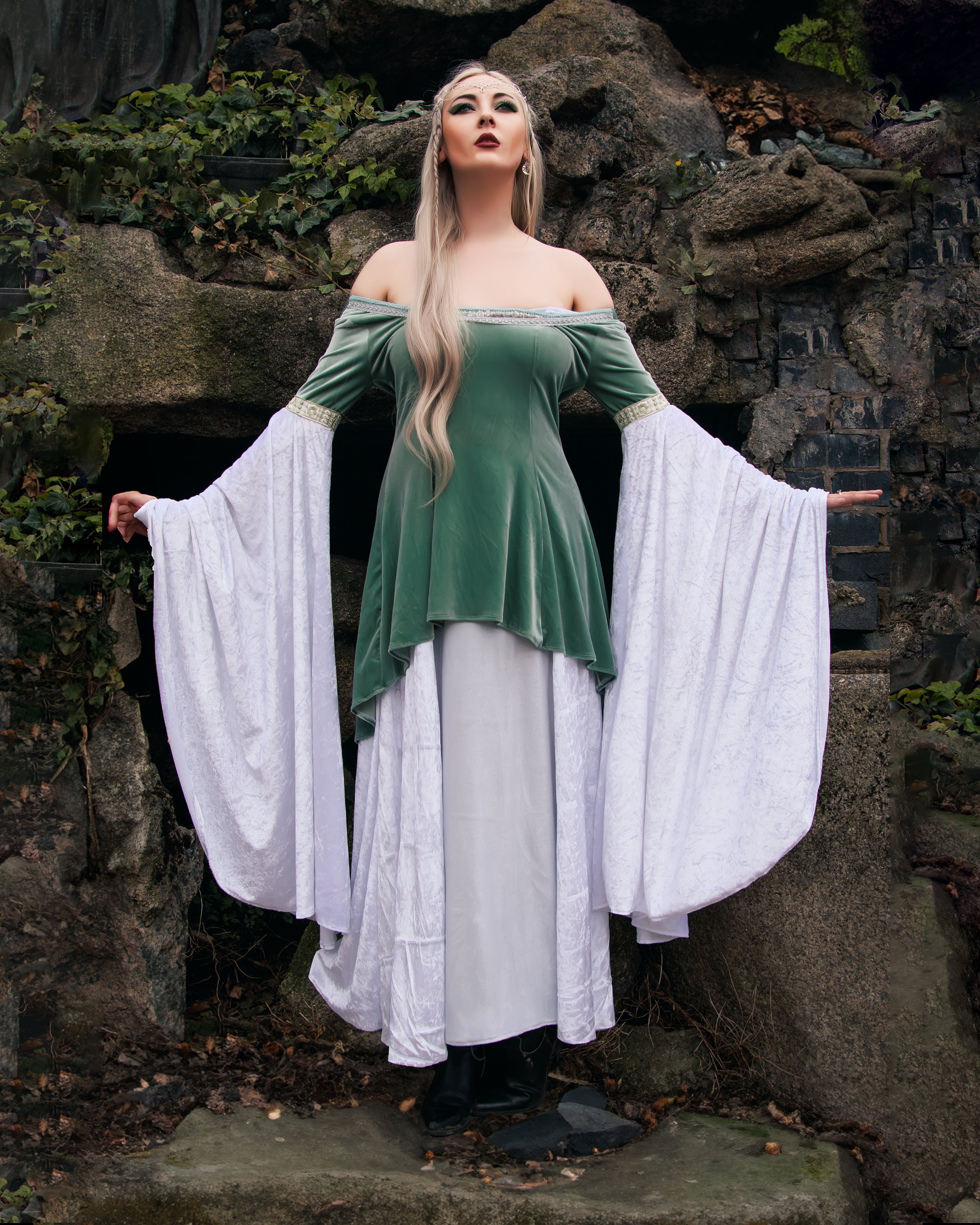 Elven Medieval Dress, Renfaire, Handfasting, Renaissance, Fantasy ...