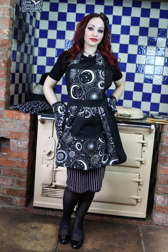 Oven Coven. Luna Apron Goth Kitchen Spooky Gift Kitchen | Etsy