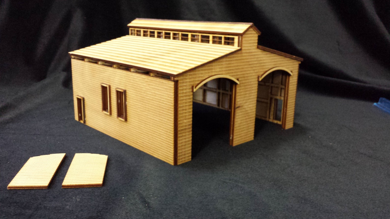 O Scale 2 Bay Engine House Kit Model Railroad Train Building On30 Scale ...