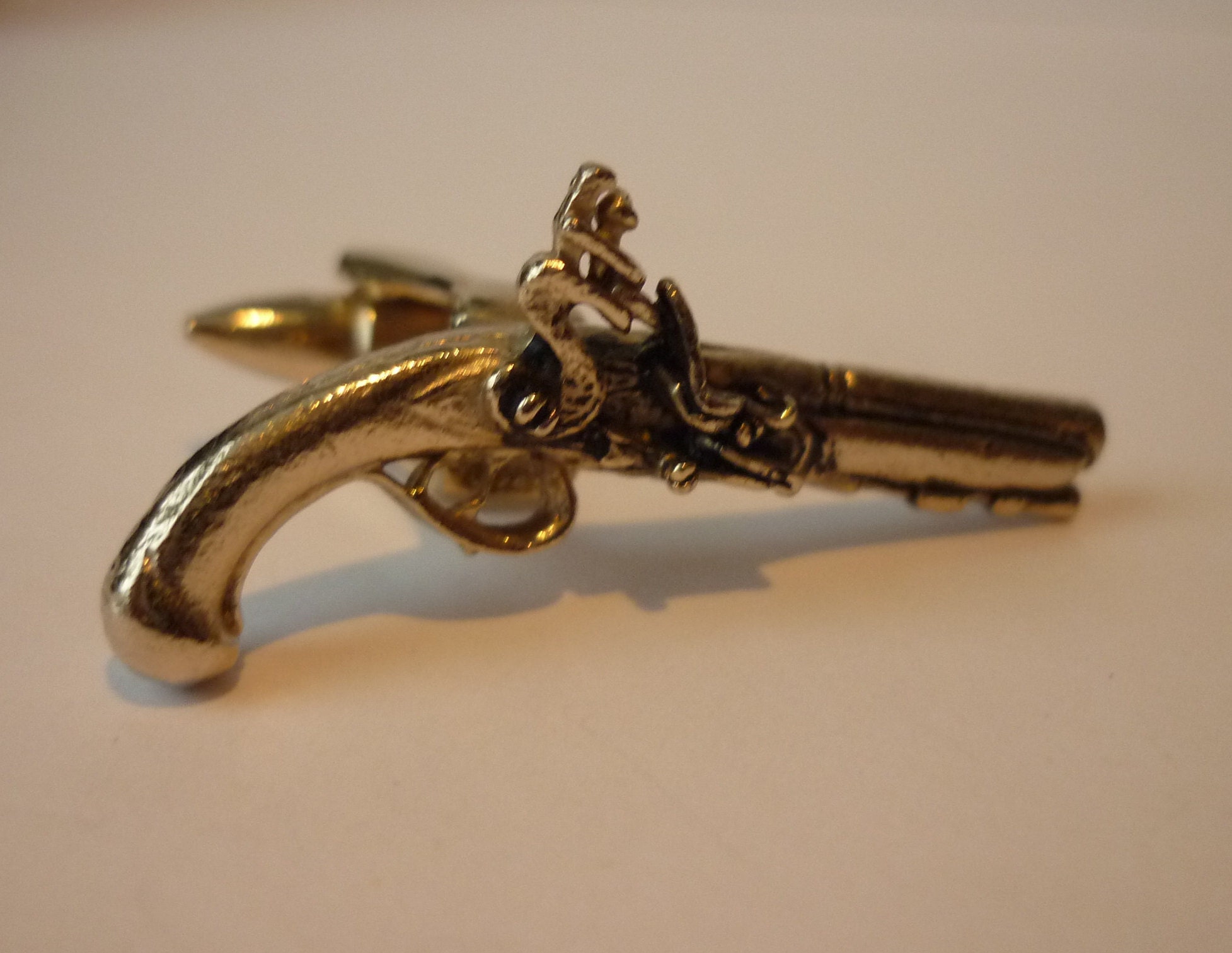 Vintage Pistol Cufflinks, Pistol cufflinks, pistol jewellery, gun ...