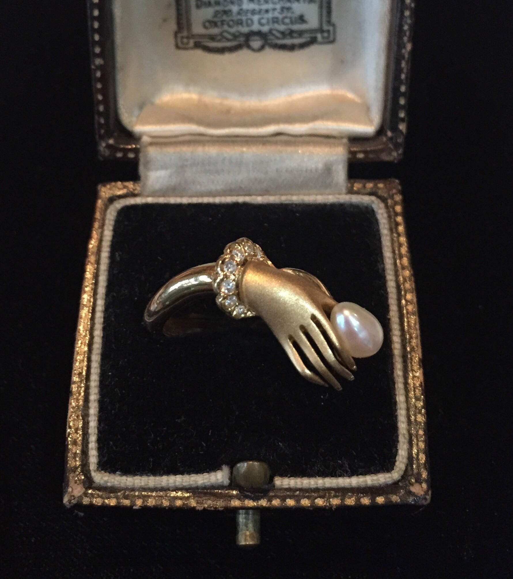 Vintage Hand Ring, Gold Hand Ring, 18 CT Gold, Diamond Ring, Pearl Hand ...