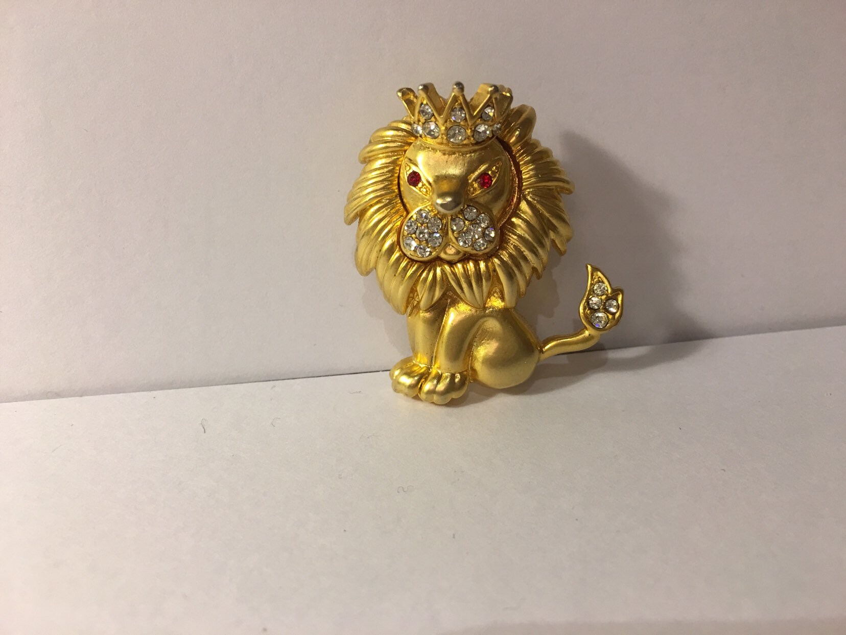 Vintage Lion brooch, Gold Lion brooch, Lion pin, Lion Jewellery, animal ...