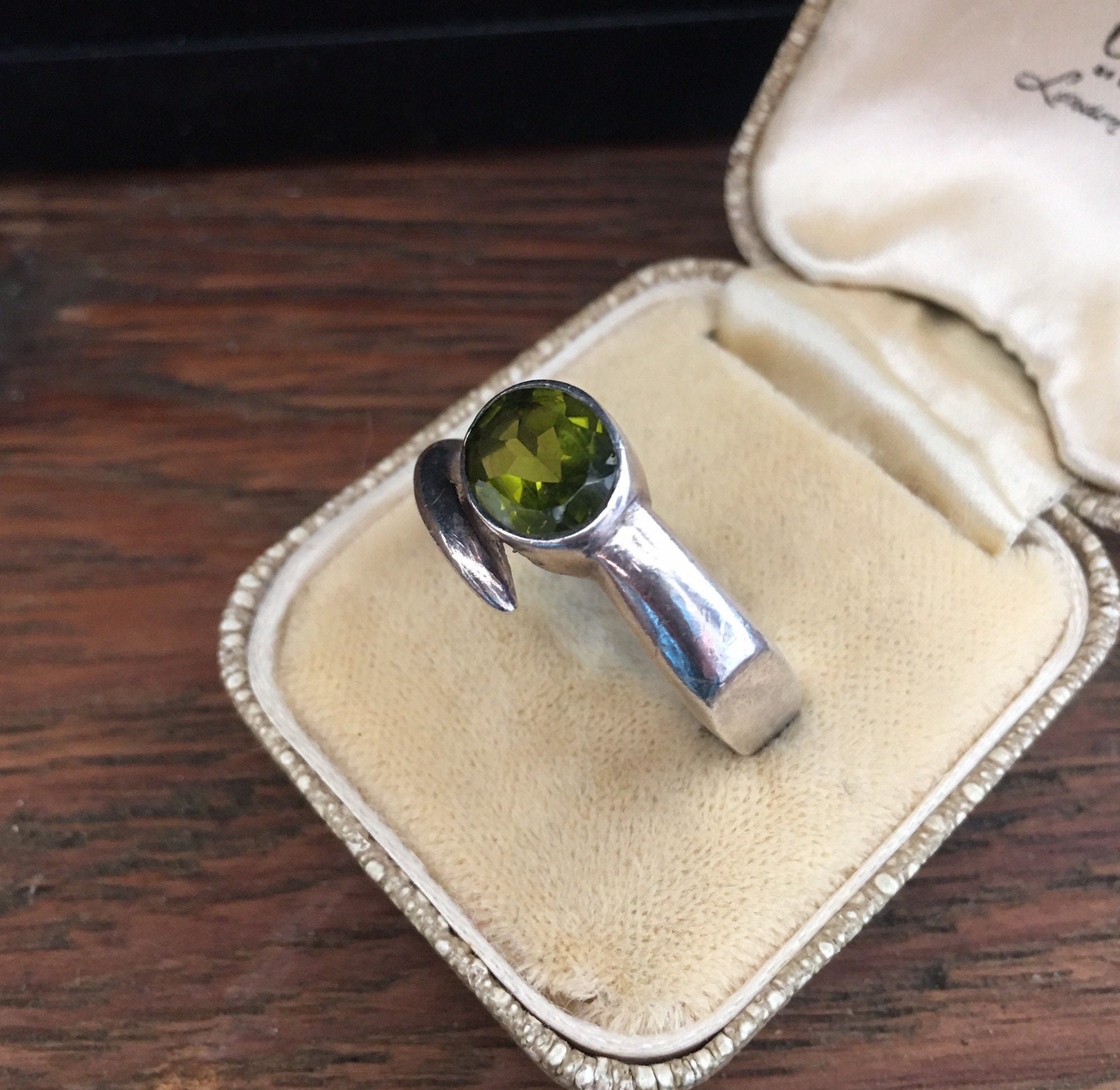 Vintage Peridot Ring, Vintage silver ring, Peridot Jewellery, Peridot ...