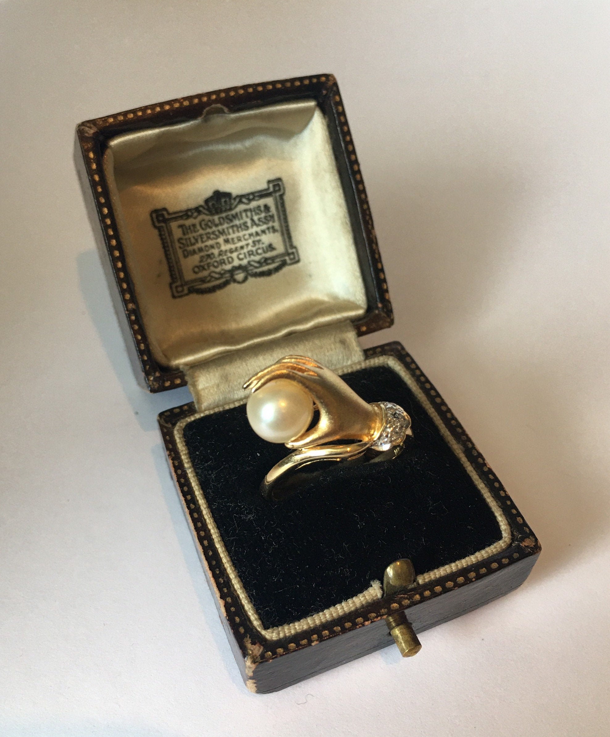 Vintage Hand Ring, Diamond Hand Ring, 14 Ct Gold, Diamond Ring, Pearl ...