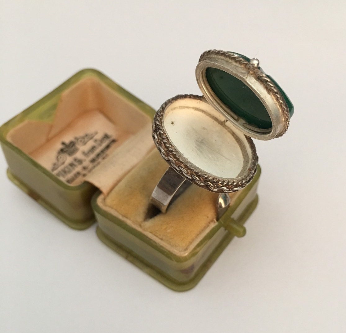 Vintage Poison Ring, Vintage Silver Poison ring, Carved Face Ring ...