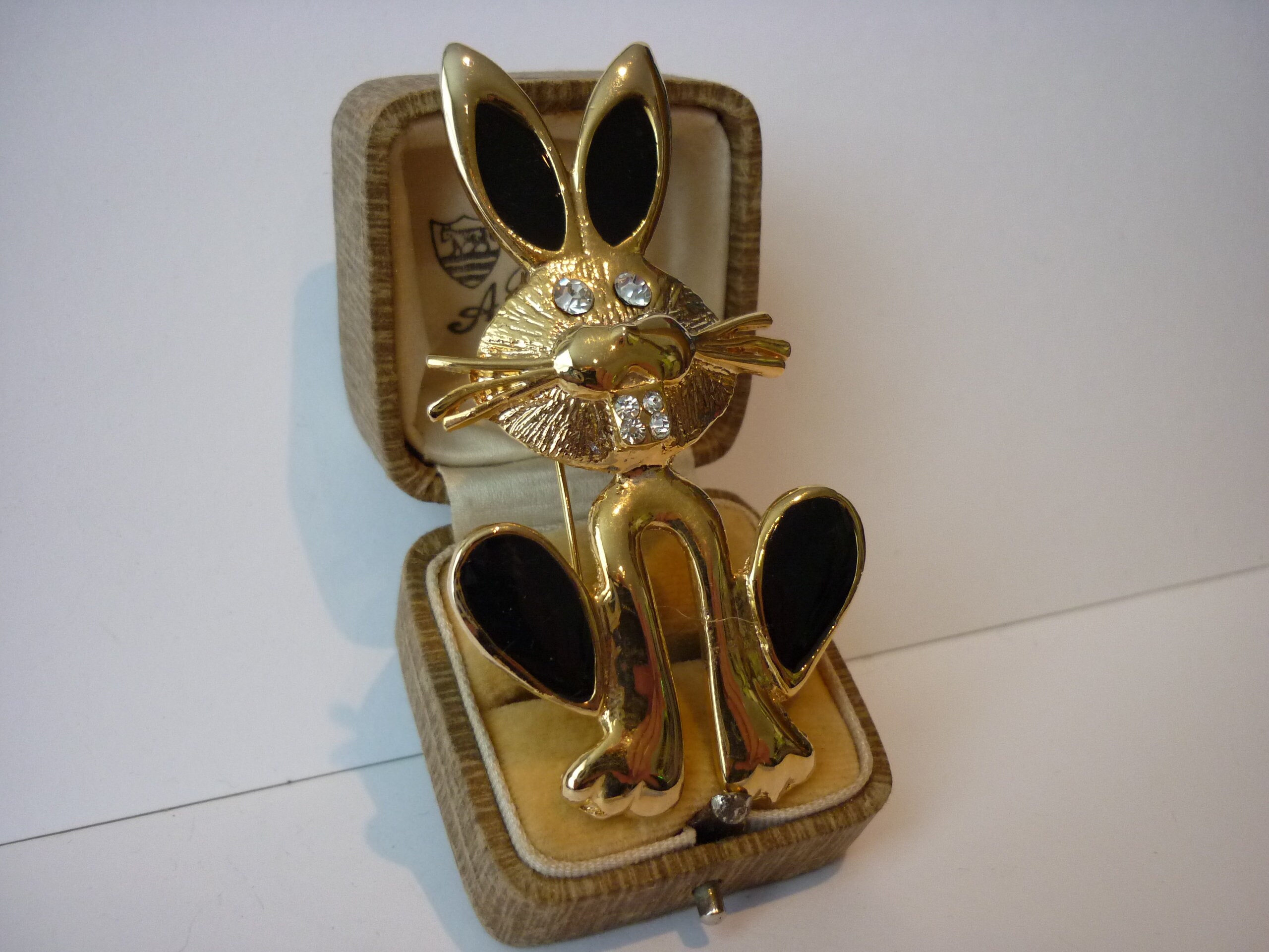 Vintage Rabbit brooch, Gold Rabbit Brooch, Rabbit pin, Rabbit brooch ...