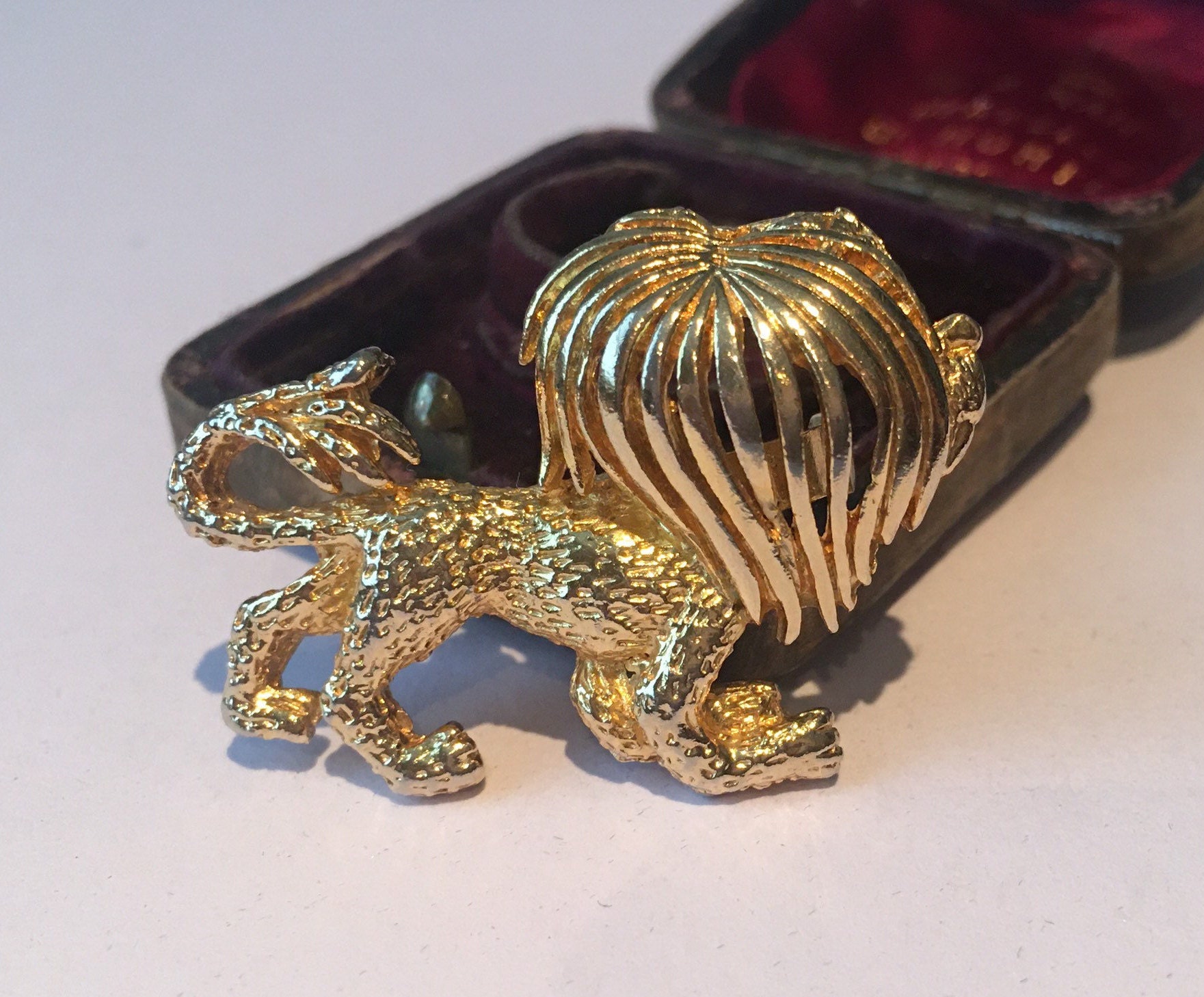 Vintage Lion brooch, Gold Lion brooch, Lion pin, Lion Jewellery, animal ...